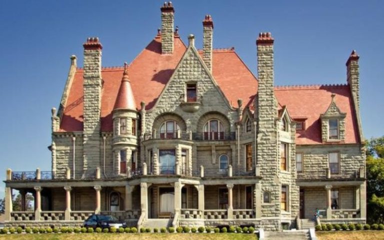 Castles in Canada - Exploring the Most Beautiful Castles